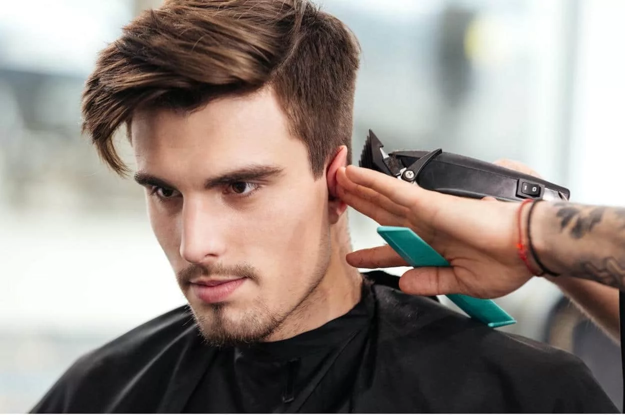 Coiffure homme moderne : les tendances qui marquent 2025
